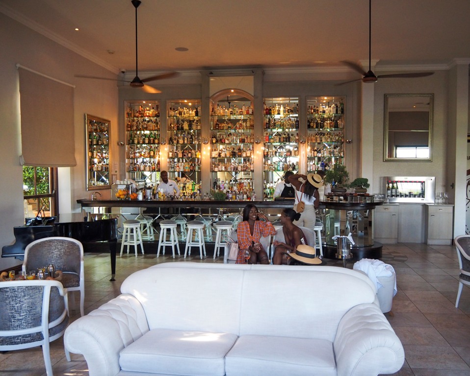 Gin glorious gin: The new taste of the Cape Winelands – Carrots and Tigers