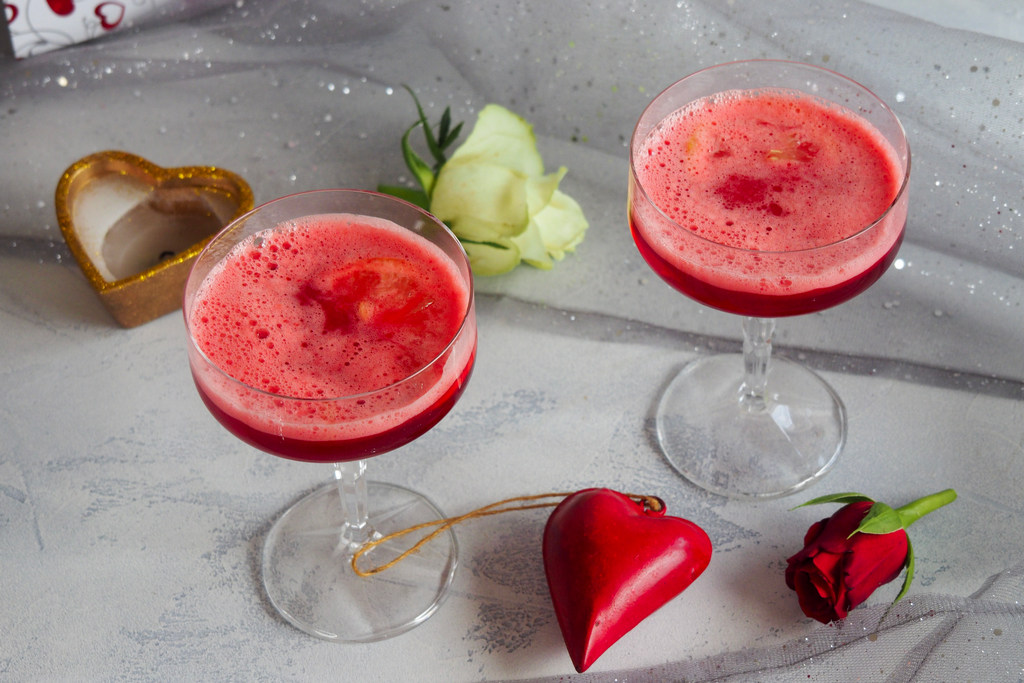 Easy-peasy pink cocktails to impress your Valentine – Carrots and Tigers
