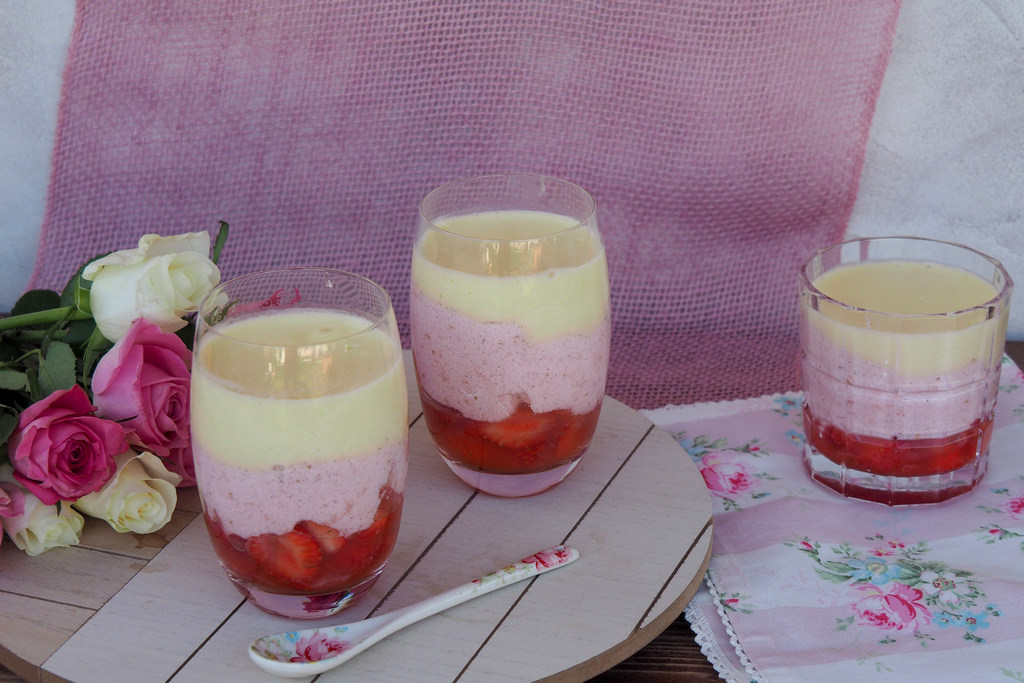 Easy Strawberry-Gin Welf Pudding for summer – Carrots and Tigers