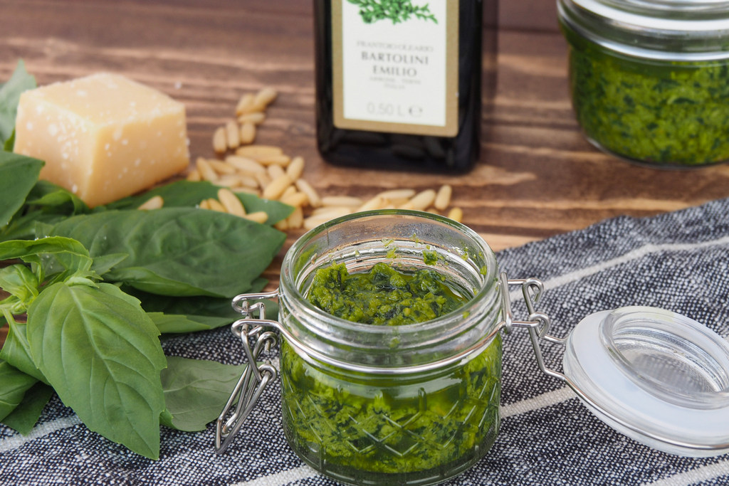 How to make authentic Pesto alla Genovese – Carrots and Tigers