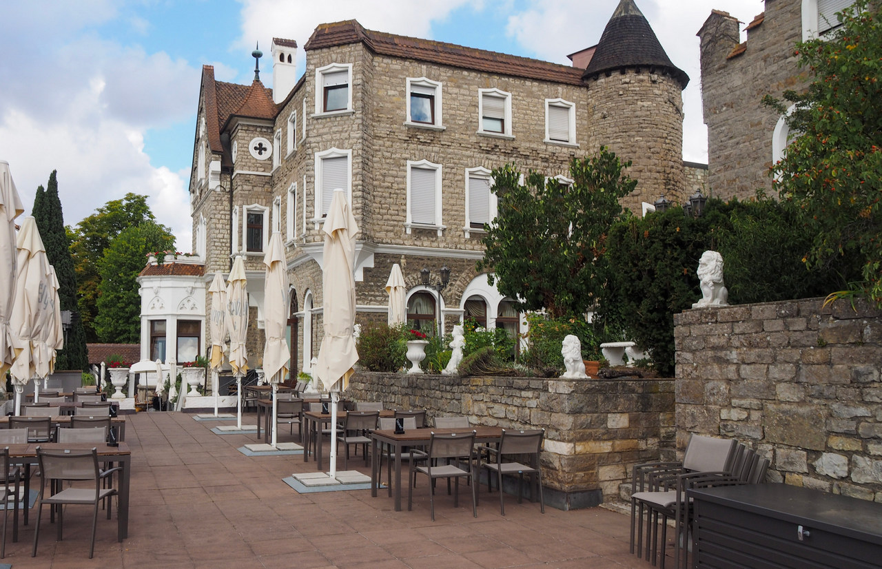 Steinburg Castle Hotel, Würzburg – Carrots and Tigers