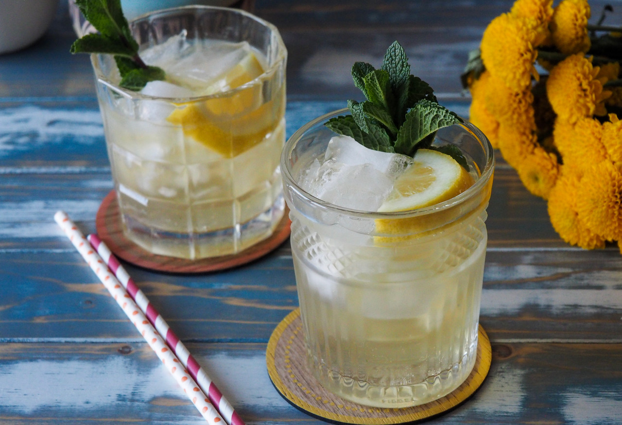 How to make the classic Whiskey Smash cocktail