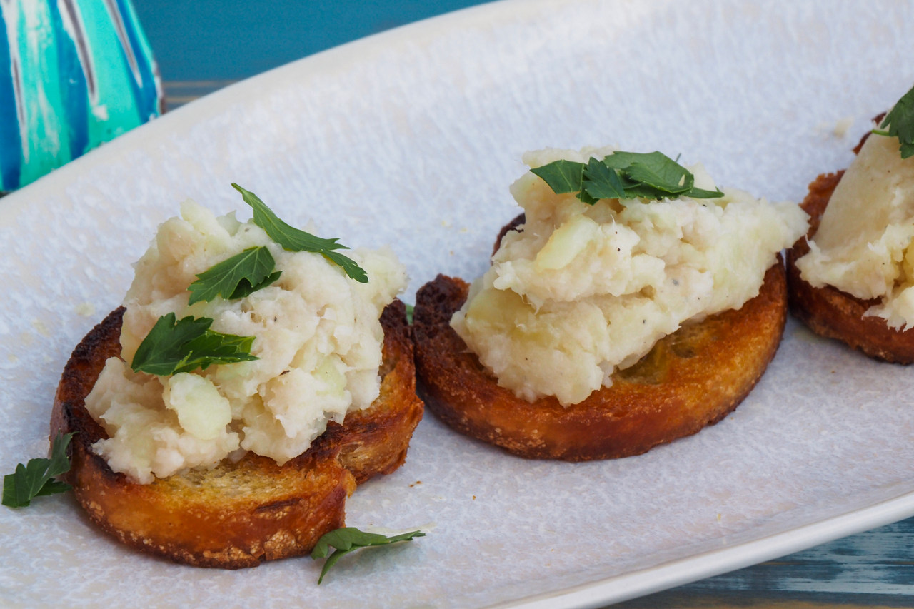 Aperitivo Time with Crémant de Loire and Cod Brandade Crostini