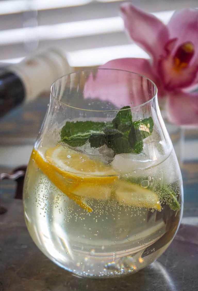5 delicious Riesling wine cocktails for any occasion